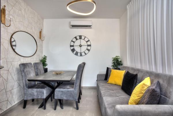 אחוזה בהרים - Israel