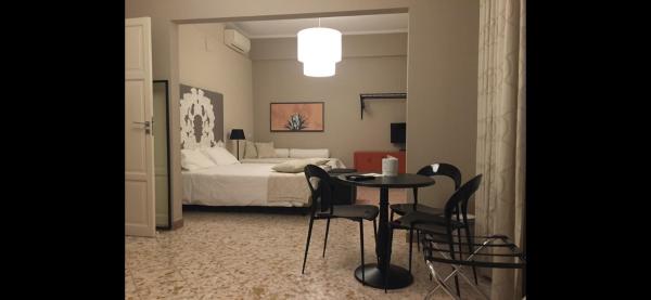 Due Cani - Palermo, Italy