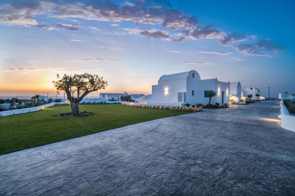 Kyklos Villas - Private Heated Pool Villa - Santorini