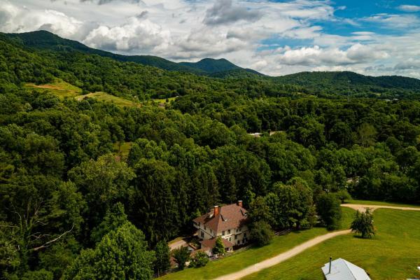Engadine Inn And Cabins - North Carolina