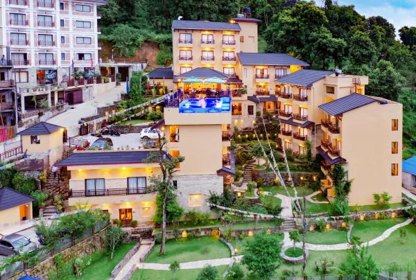 Bar Peepal Resort - Pokhara