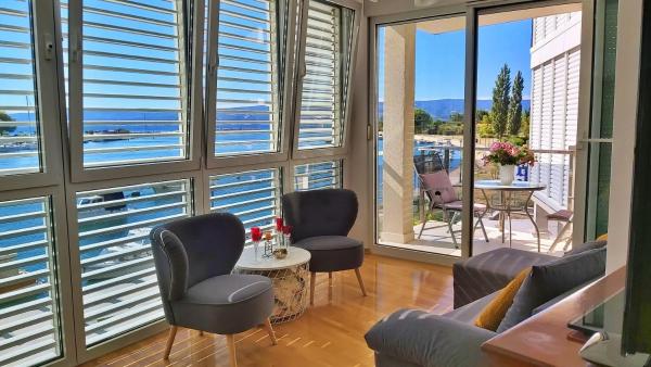 Apartment Lora - Omiš