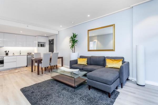 Luxurious 1 Bedroom In 16 On Bree - Claremont