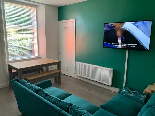 Woodvale Flat, Renton, Loch Lomond - Loch Lomond