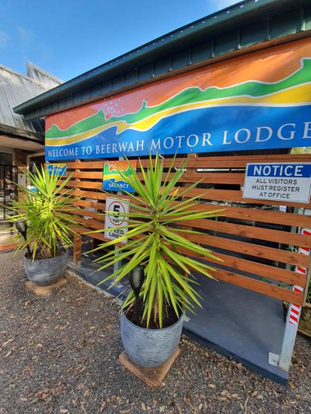 Beerwah Motor Lodge - Woodford