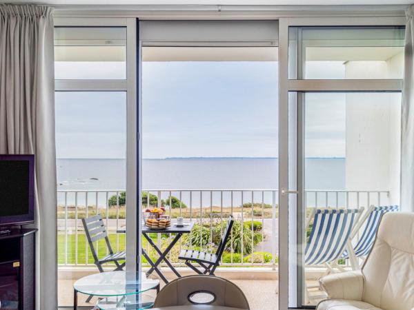 Apartment Les Trois Iles-9 By Interhome - Quiberon