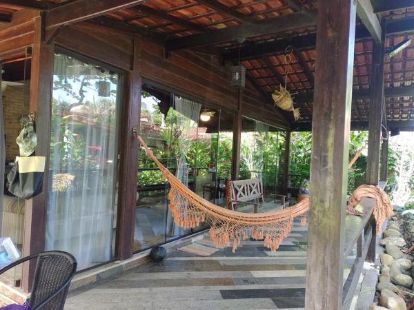 Charmosa Casa Com Churrasq Na Praia De Camburi - São Sebastião