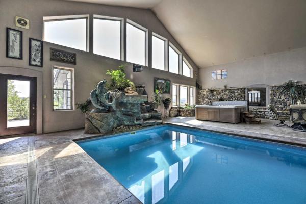 Flawless Durango Home With Theater And Pool Table - Durango, CO