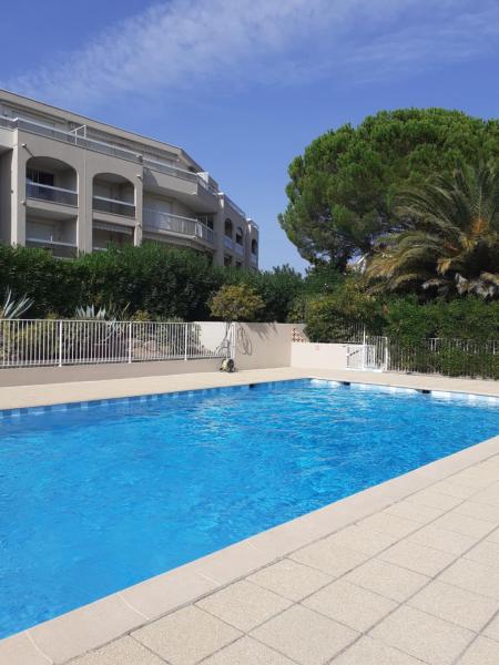 T2 Bord De Mer Avec Jardin Et Piscine - Saint-Aygulf