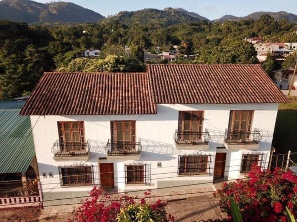 La Casa De Don Santiago Townhouse - Zacapa
