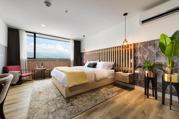 Cozy Suite In El Poblado W/ A View, Co-work & Gym - Medellín