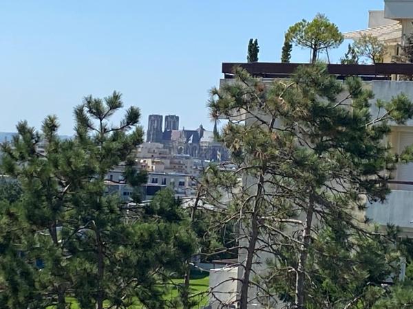 Le Mun-t2, 60m2, Balcons, Parking, Wifi, Linge, Produits, Face à La Gerdarmerie, Vue Cathedrale - Zig Zag Parc