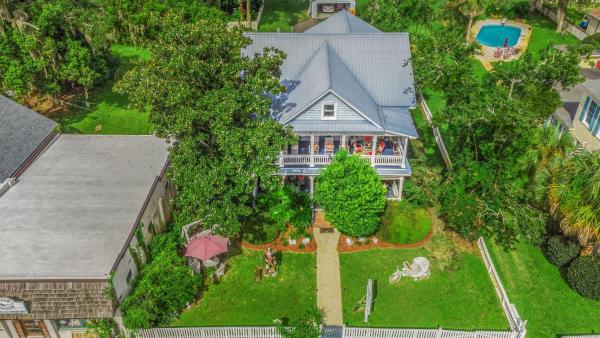 Historic 1870's Home Located In St Mary's, Ga. Pet-friendly! - Fernandina Beach, FL