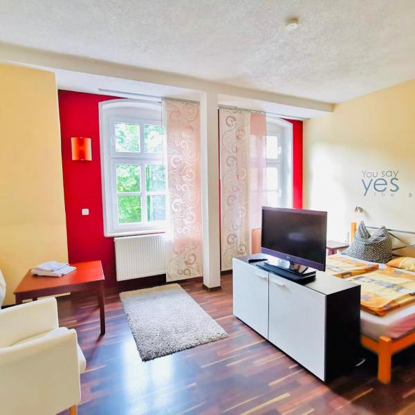 Riesige Fewo In Villa - 3 Schlafzimmer, 2 Bäder, Chemnitz - Limbach-Oberfrohna