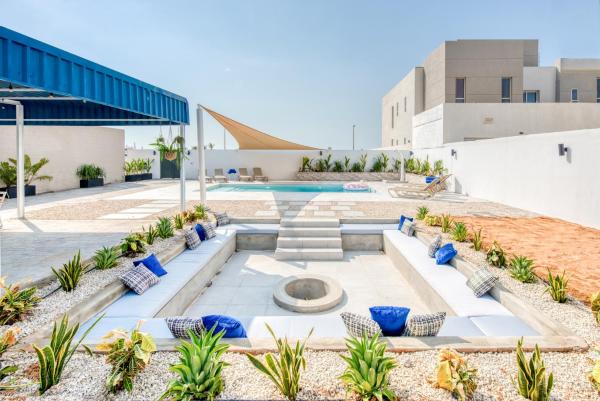 Stella Stays Cozy Beachfront Villa Private Pool 4bdr - Dubai