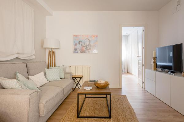 Avenida América - Cama King, Ac, Junto A La Estación - Chamartín