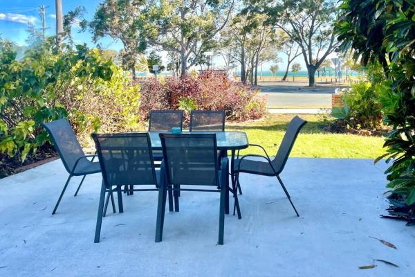 Whispering Palms - Bribie Island