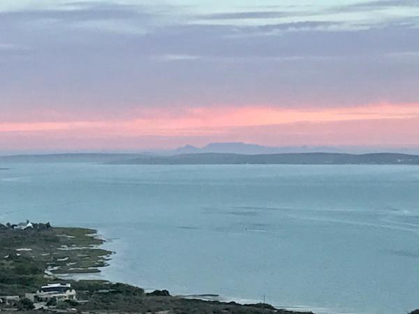 La Maison Bleue, Luxury Self-catering Villa. - Langebaan