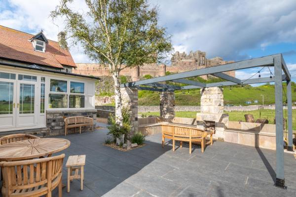 Castle View By Coast & Country Stays - Bamburgh