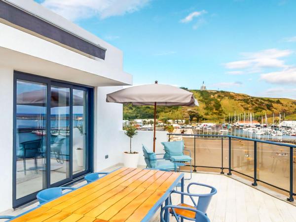 Facing Bay Hostel - Azores