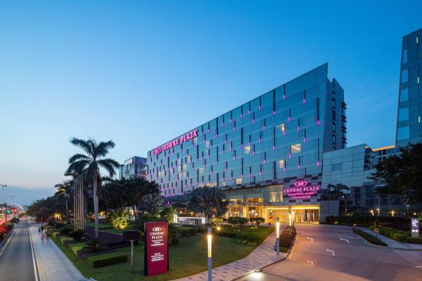 Crowne Plaza Guangzhou Huadu By Ihg - Free Shuttle Bus Between Hotel To Exhibition Center During Canton Fair - Guangzhou