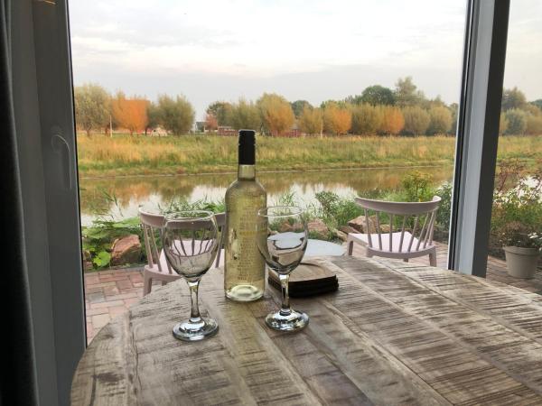 B&b Snurk Stiens, Fijn Verblijf Aan Open Vaarwater - Leeuwarden