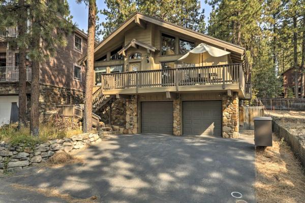 Steps To Nevada Beach Zephyr Cove Home With Deck! - Zephyr Cove, NV
