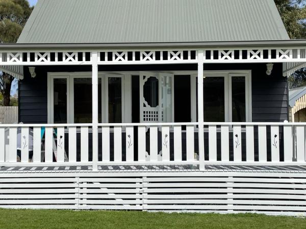 Sandpiper - Charming Beach Villa - Port Fairy