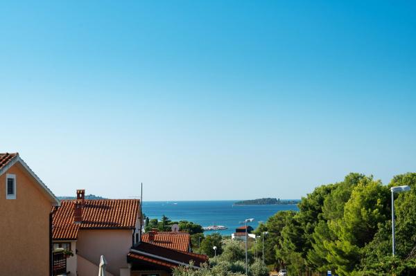 Apartments Irena With Sea View - Fasana