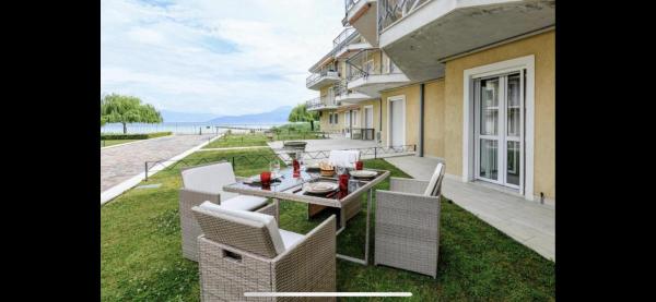 Appartamento Incantevole Con Vista Lago E Servizi - Sirmione