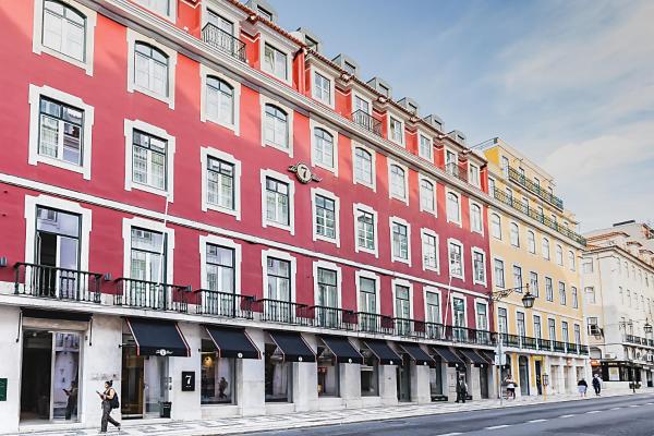 The 7 Hotel, Suites, Studios & Apartments - Almada