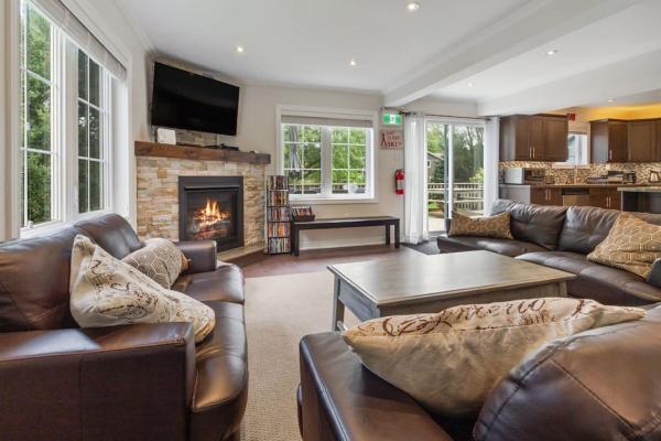 Scandia Retreat With Hot Tub, Sauna And Fire Pit - Thornbury