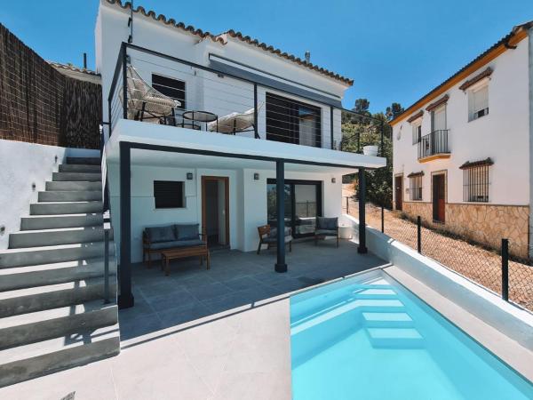 Moderna Casa Rural En El Bosque Con Piscina Y Preciosas Vistas - Espagne