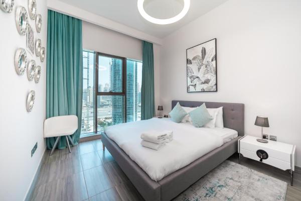 Luton Vacation Homes - Modern & Lake View 1br , Mbl Residence, Jumeirah Lake Towers - Emiratos Árabes Unidos