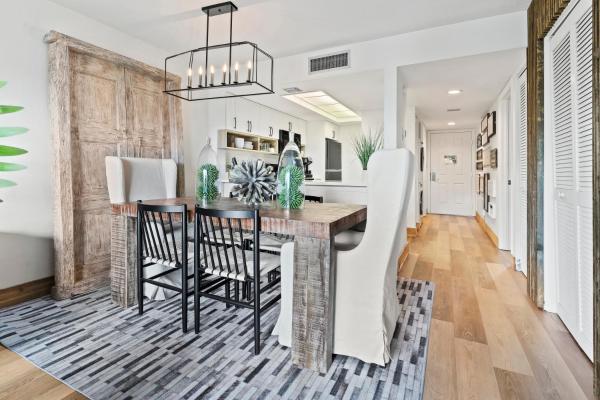 Park Shore Unit Beautiful Beaches And 5th Ave Shopping - Naples, FL