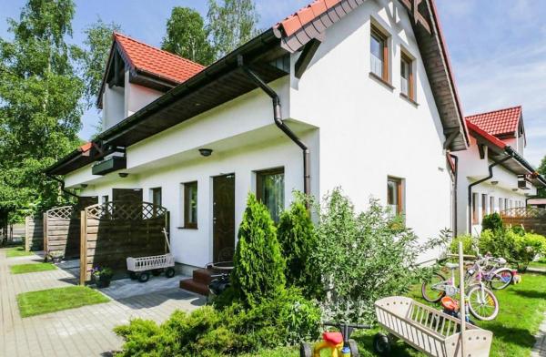Comfortable Holiday Homes With A Fireplace - Dąbki