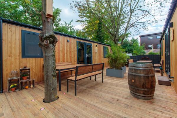 Racoon - Außergewöhnliches Tinyhauserlebnis Beim Reptilienzoo Reptilium - Deutschland