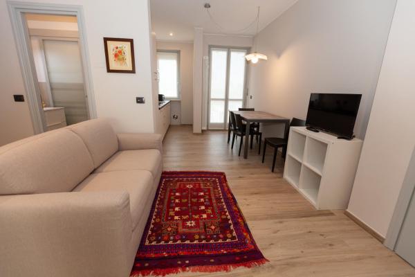 Rossini15 - Garage Privato - Alba, CN