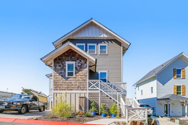 Driftwood Star - Lincoln City, OR