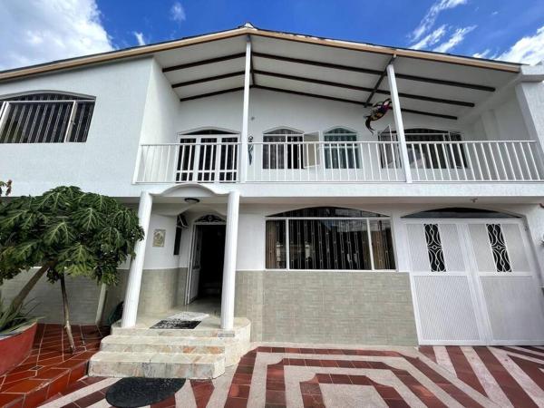 Hermosa Y Espaciosa Casa Familiar En Anapoima - Anapoima
