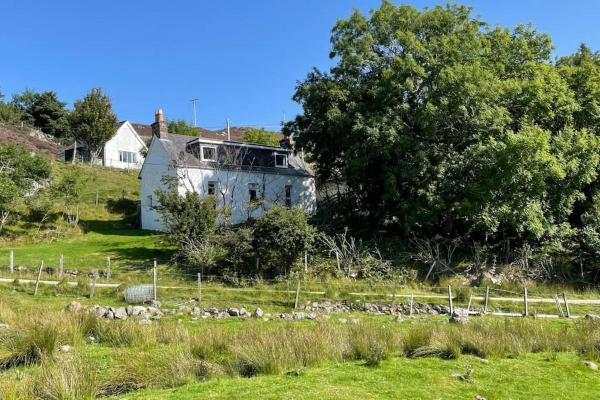 Beautiful Cottage In A Wonderful Highland Setting - Lochinver