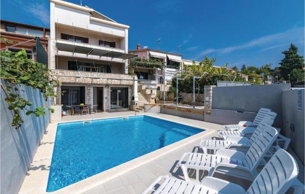 Beautiful Home In Pula With Sauna - Pula