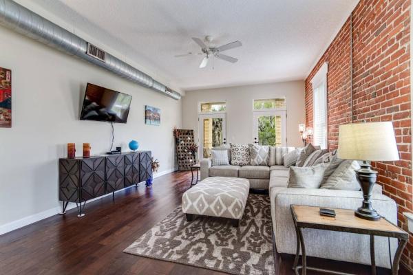 Jbh 115 W 2nd Apt 3 - Jacksonville, FL