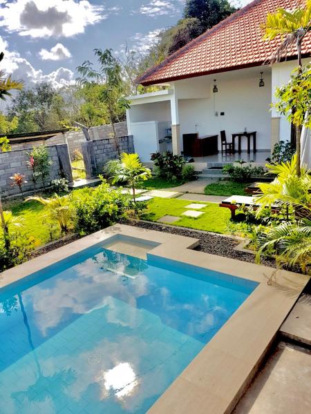 Sunburn Villa With Private Pool In Nusa Dua - Bali