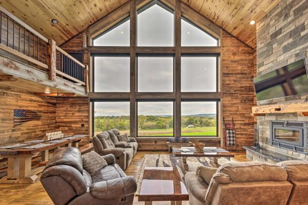 Galena Cabin With Wraparound Porch And Game Room! - Galena, IL