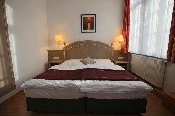 Hotel Restaurant Hambacher Winzer - Deidesheim