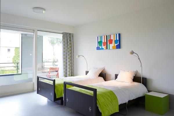 Hotel Middelpunt - Gratis Parking - Ontbijt Inbegrepen! - Ostende