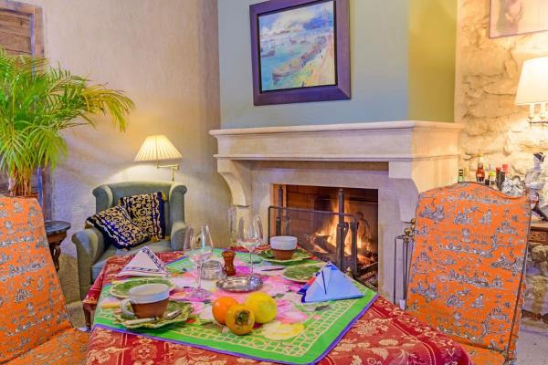 Bastide De Bellegarde - Vaucluse