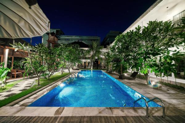 Easy Surf Camp - Sanur