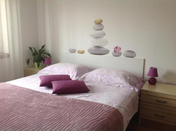 Apartment Near Centar For 2+1 At Pula, With Garden And Free Parking - Banjole